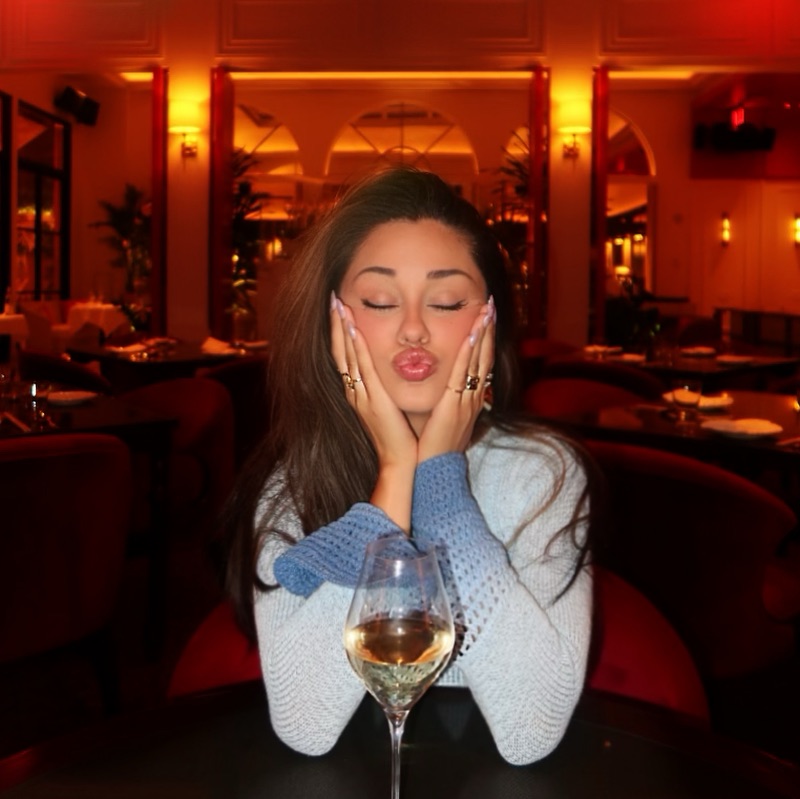 Yvette Monreal (Ивет Монреаль) в Инстаграм | Instagram | ThePlace